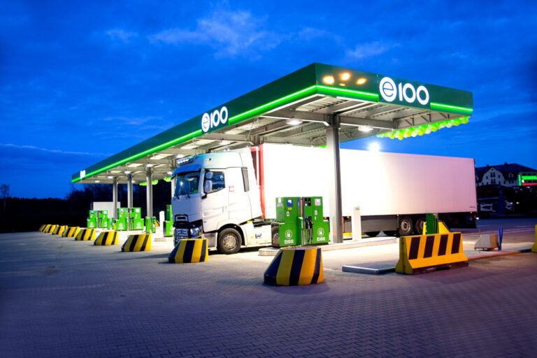 Otwarcie nowej stacji E100 w Torzymiu | Petrol24.pl Otwarcie nowej stacji E100 w Torzymiu | Petrol24.pl